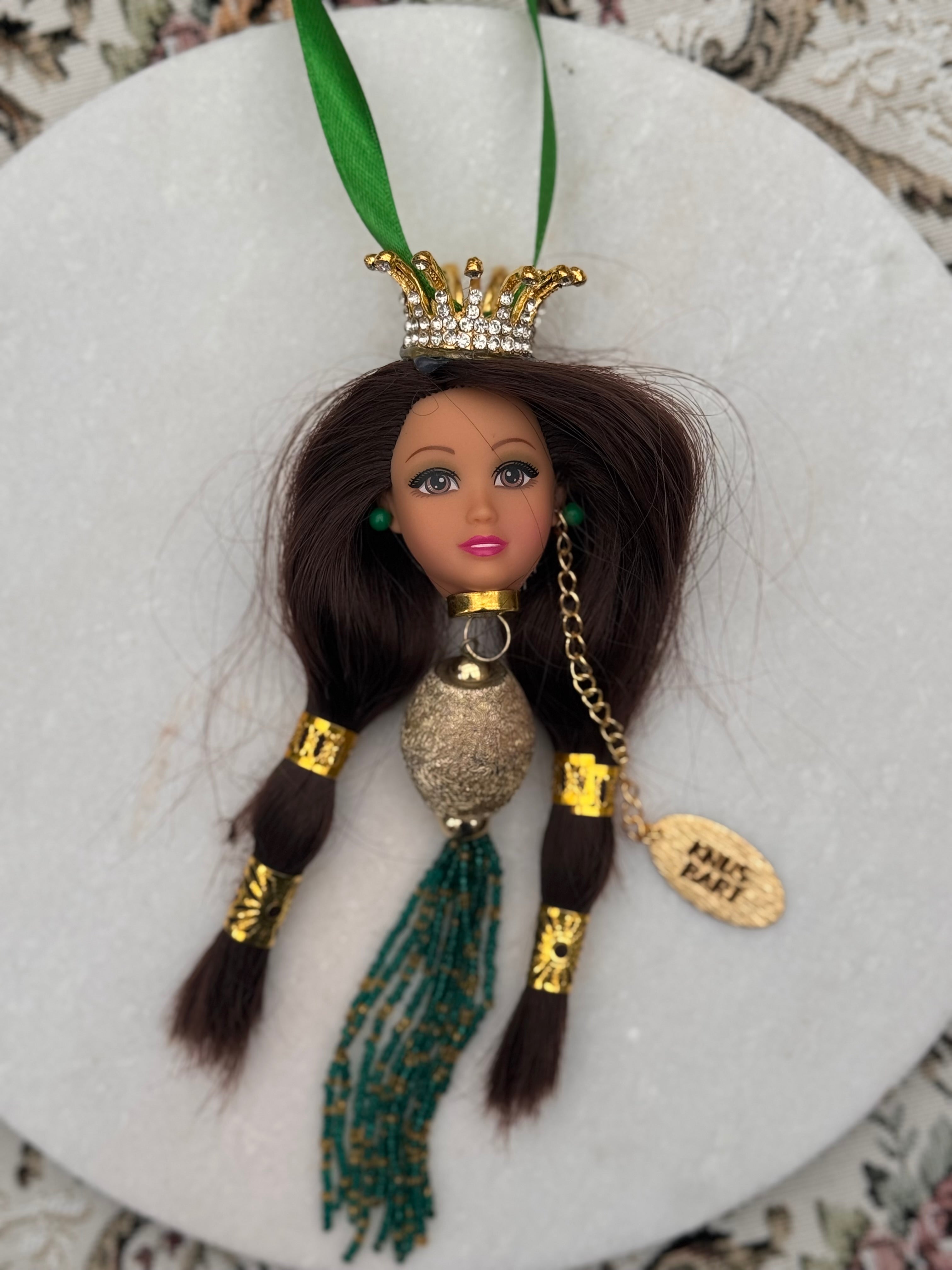 Vintage Barbie julekule «Brunette med gullkrone» – Knusbart