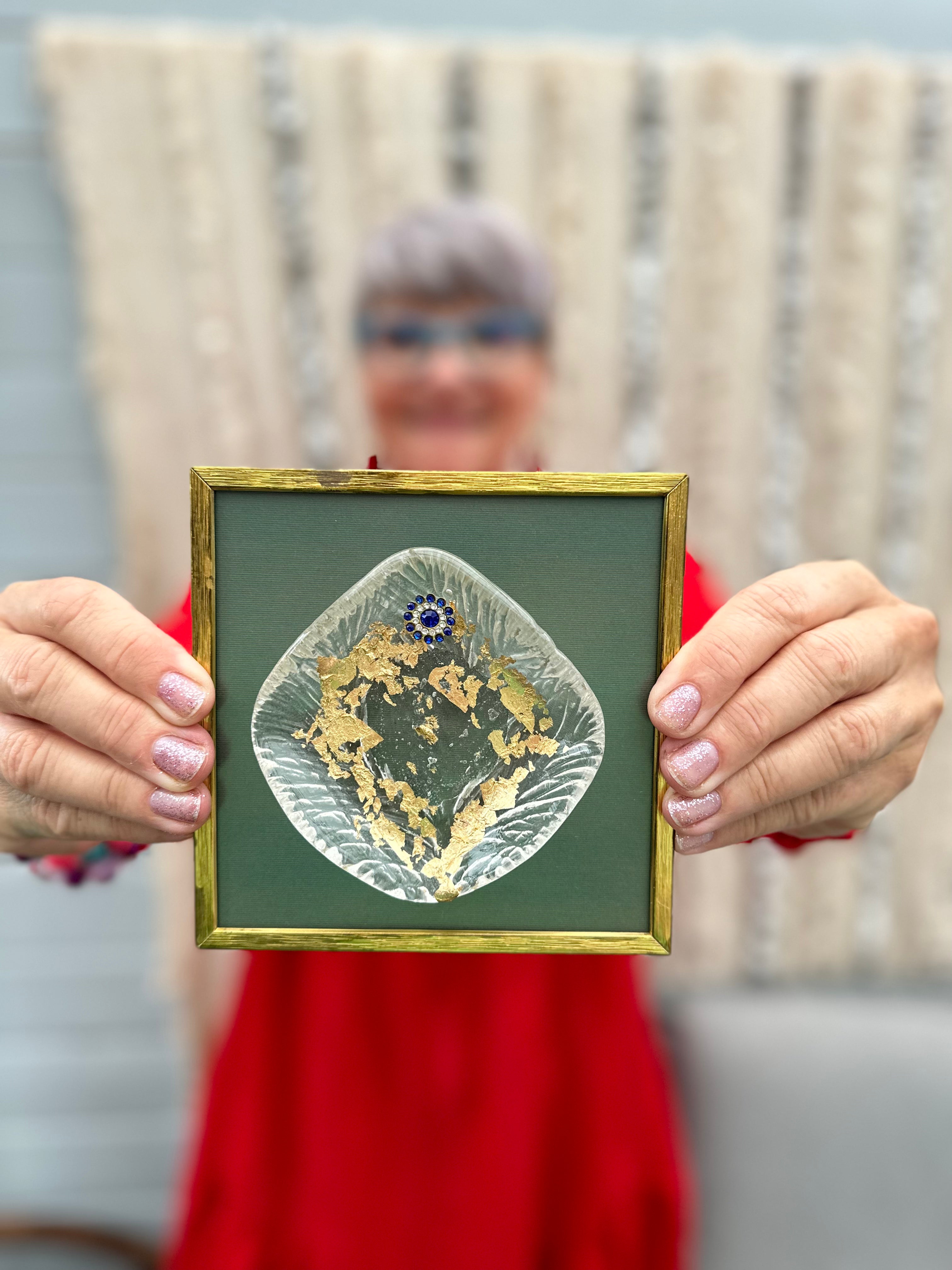 Vulvakunst i vintage ramme klart glass med blå blomsterdiamant – Knusbart